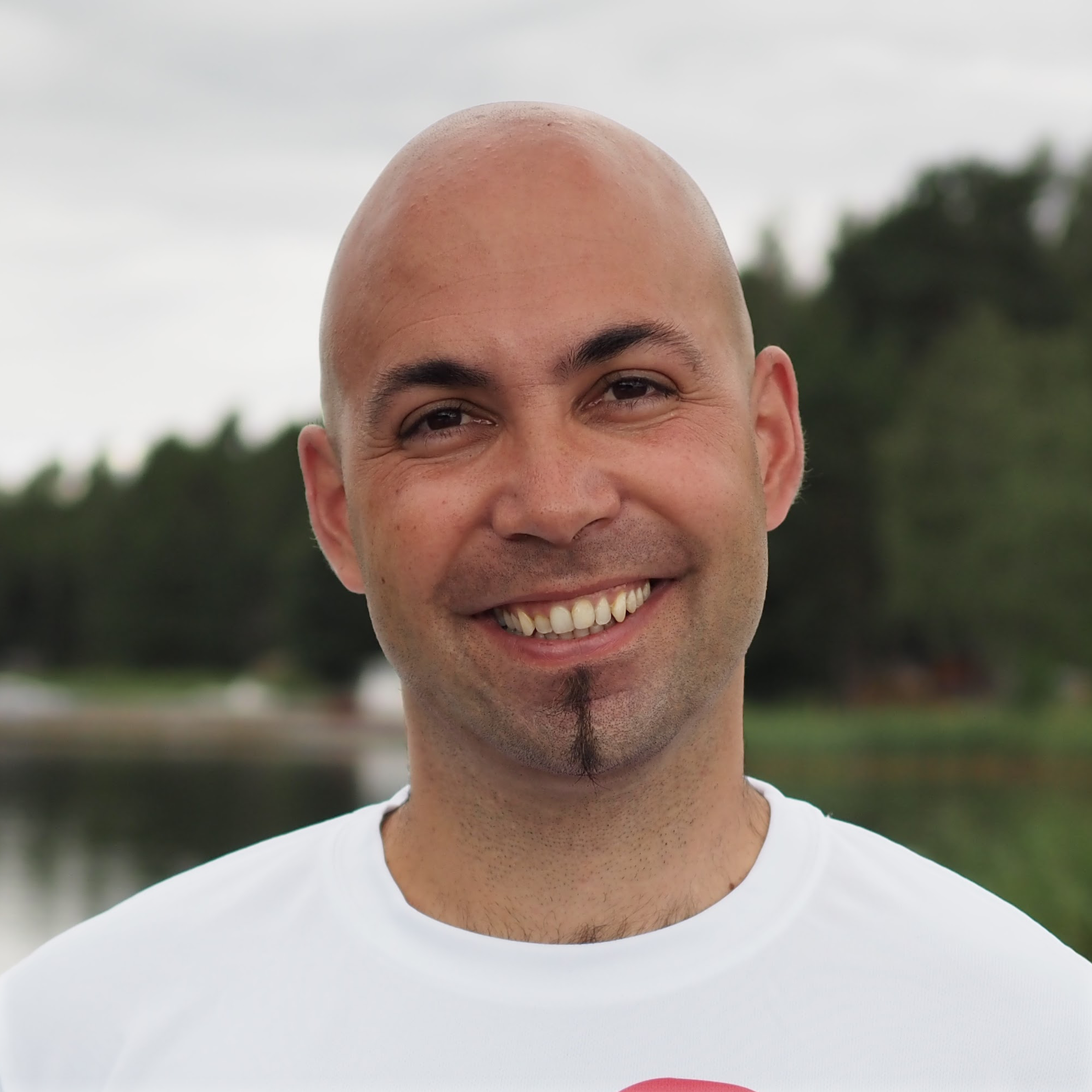 Daniel Collado-Ruiz's short bio